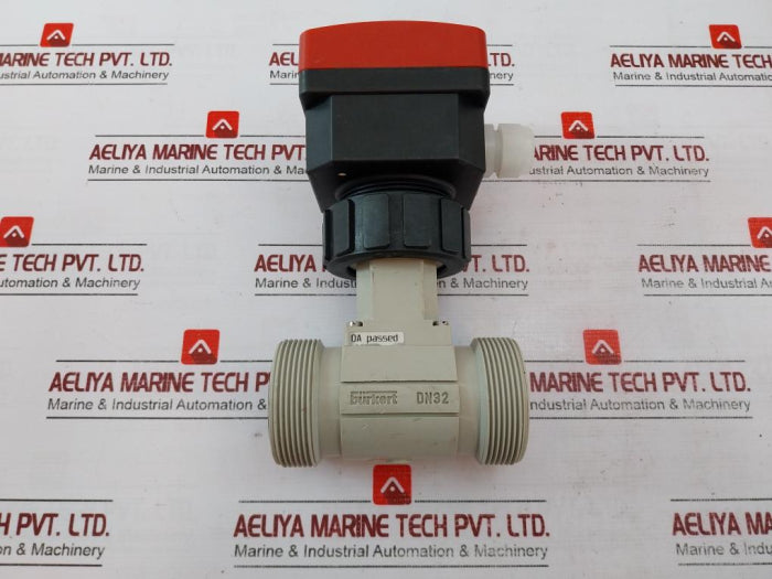 Burkert Trans 8225 Lf-k Conductivity Transmitter With Digital Display – Aeliya Marine