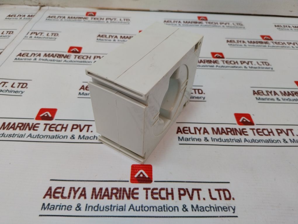 Holec Hf5 Current Transformer 500/5A – Aeliya Marine