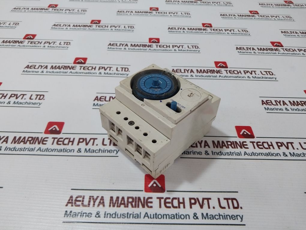 Mitsubishi Tu-50D Time Switch 15A Ac250V 50/60Hz – Aeliya Marine