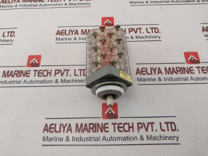Todensha Stc-26 Section Switch 600V 20A – Aeliya Marine