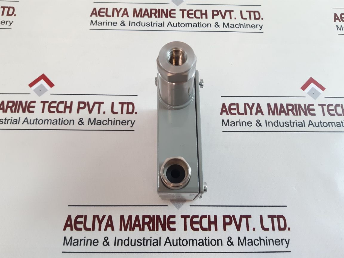 Trafag 8200 Pressure Transmitter – Aeliya Marine Tech Pvt. Ltd.