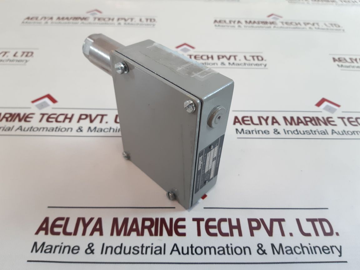 Trafag 8200 Pressure Transmitter – Aeliya Marine Tech Pvt. Ltd.