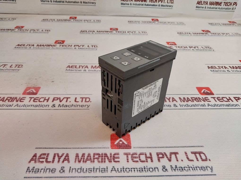 West 8170+ Single Loop Temperature Controller – Aeliya Marine