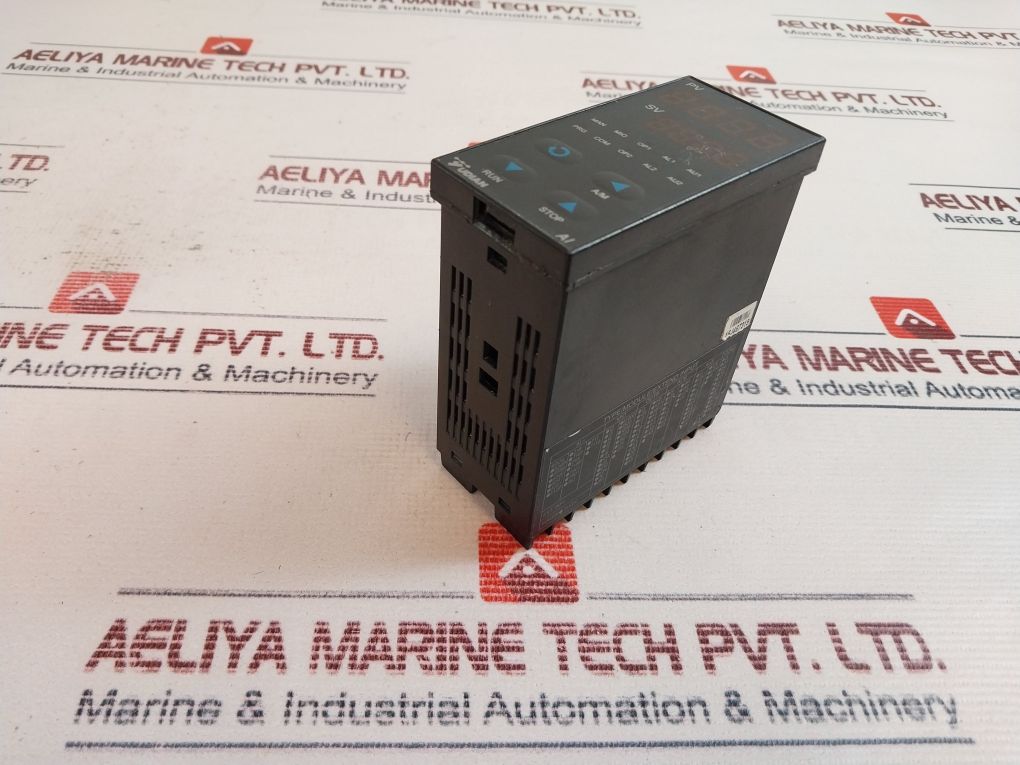 Yudian Ai-526 Pid Temperature Controller 100-240V~ – Aeliya Marine