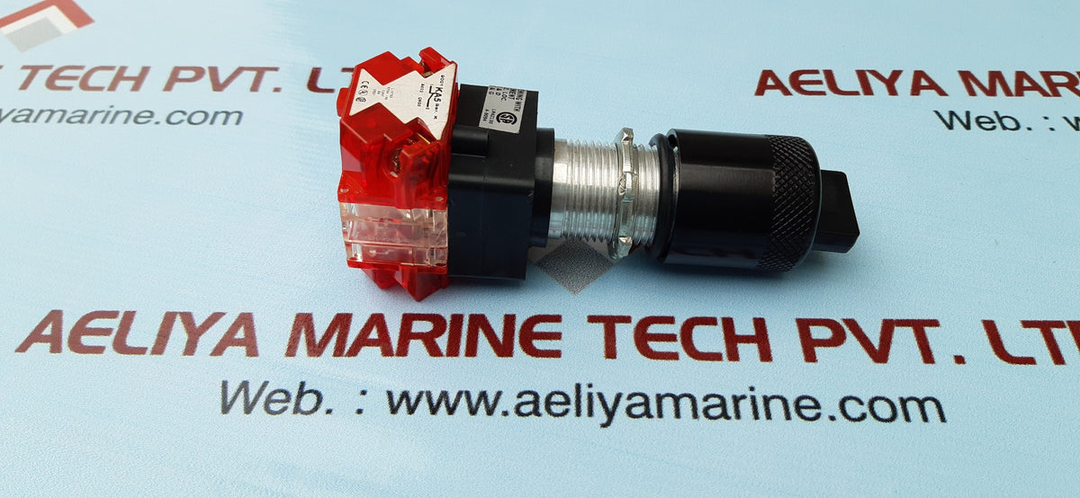 Enclosures & controls cad2800832dt2 hoa selector switch – Aeliya Marine