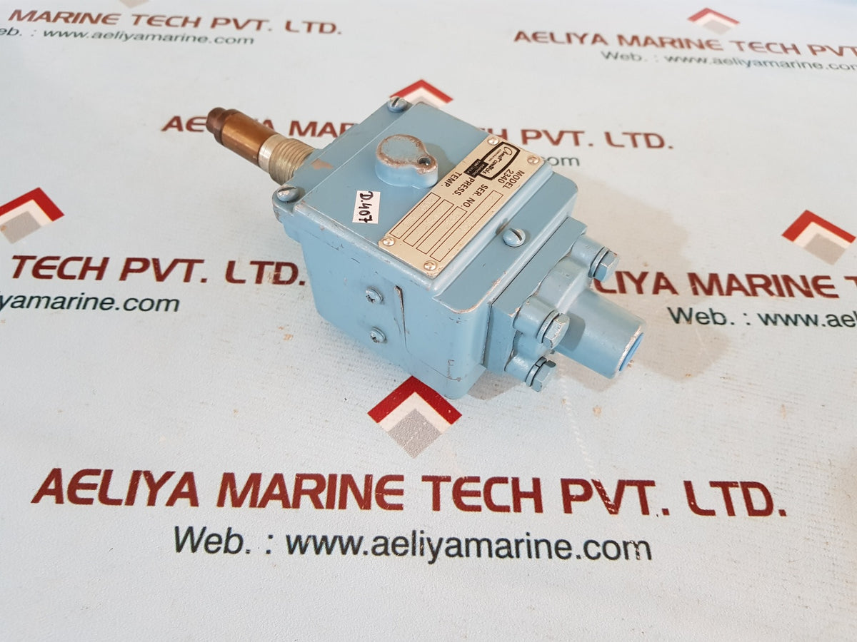 Amot 2340 a21r5aa01w heavy duty temperature switch – Aeliya Marine