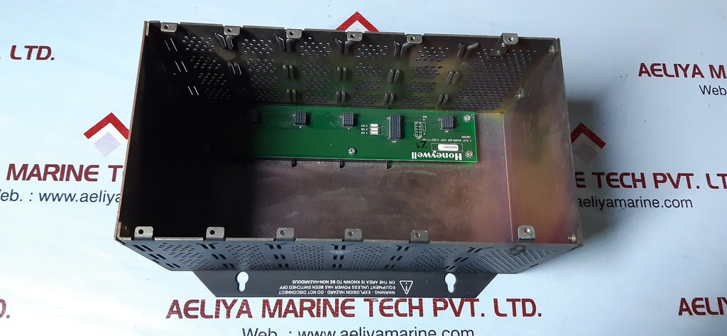 Honeywell hc900 controller 900r04-0001 4 i/o slot rack – Aeliya Marine