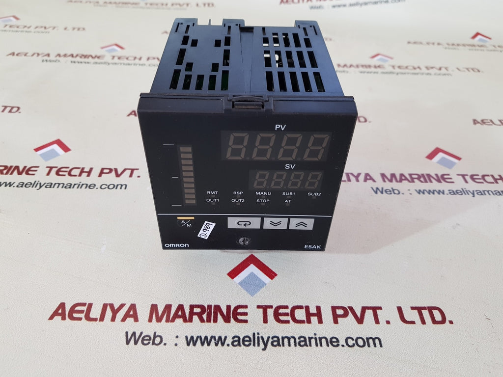 Omron e5ak-aa2b digital controller – Aeliya Marine