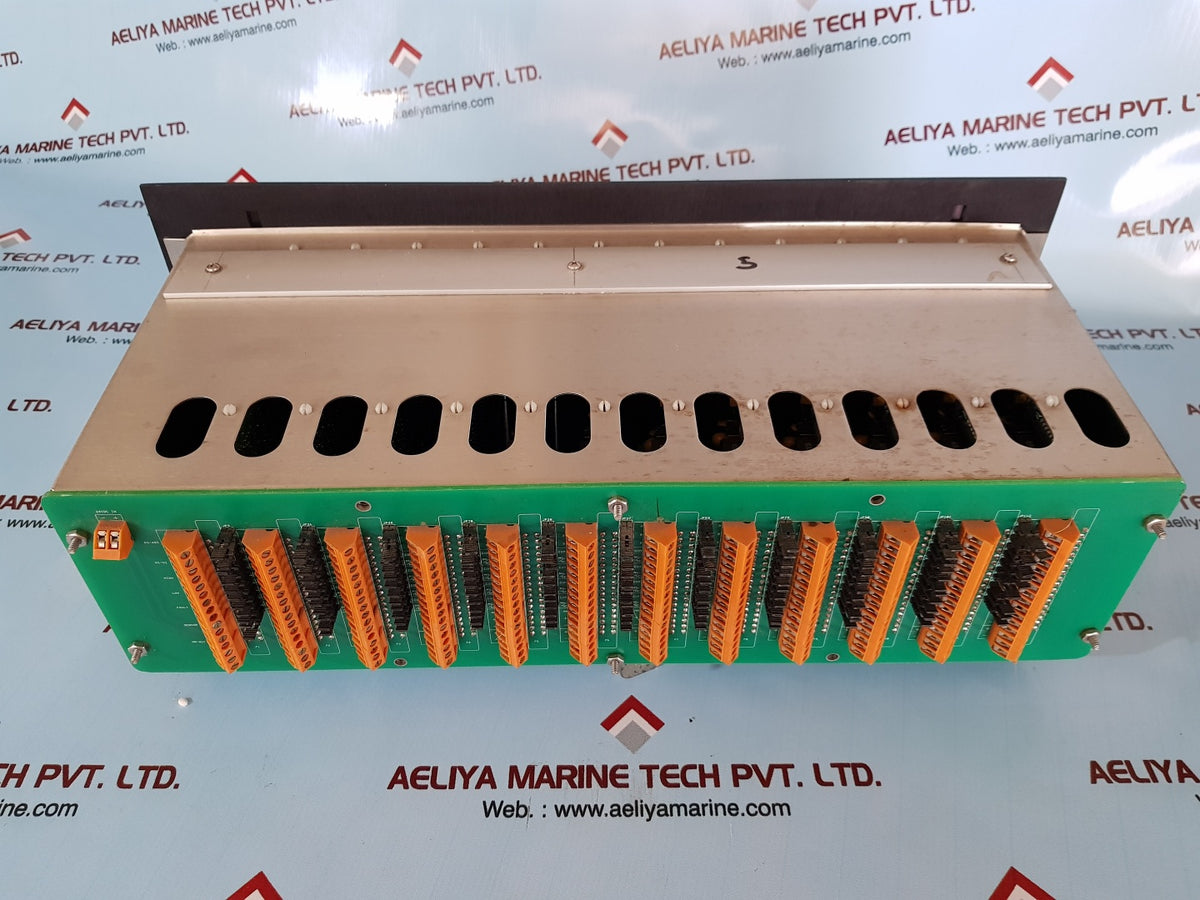 Detcon model 12/12b combustible gas monitor % lel rack – Aeliya Marine