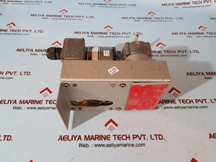 Wynstruments sd 38m wiper motor – Aeliya Marine