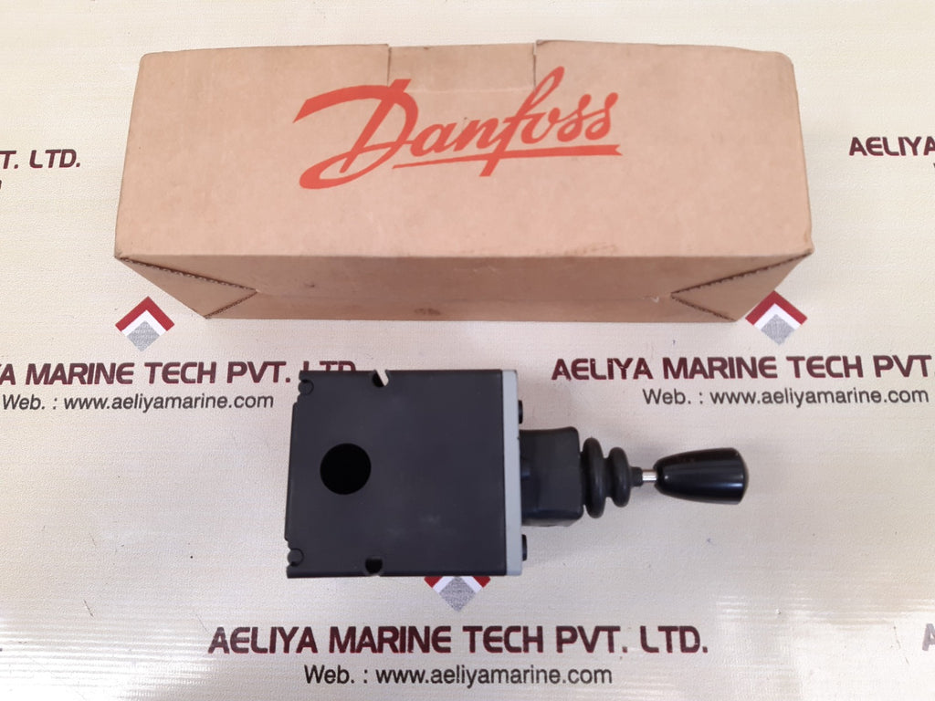 Danfoss 155b4212 electric remote control – Aeliya Marine