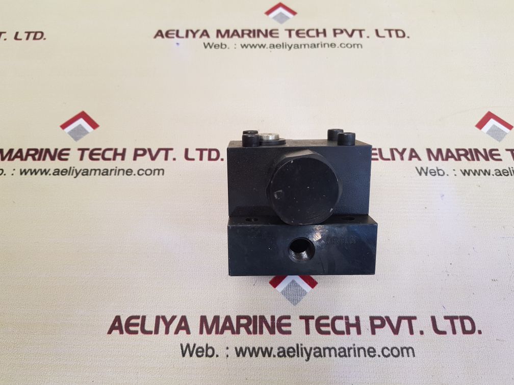 Parker 081226 hydraulics valve – Aeliya Marine
