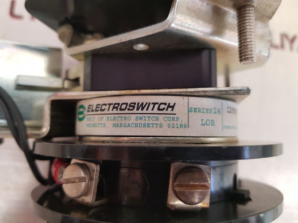 Electroswitch 7804D Rotary Switch Lock Out Relay 125 Vdc – Aeliya Marine