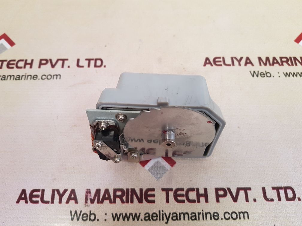 Mulon M8 Switch – Aeliya Marine