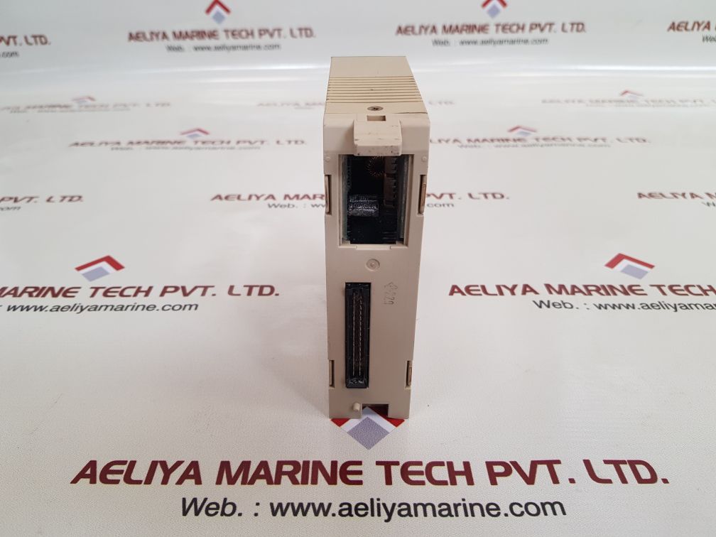 Omron c200h-da002 d/a unit Used – Aeliya Marine