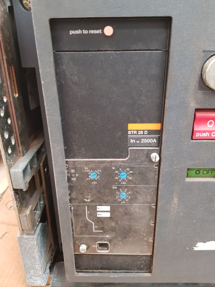 Merlin gerin m25 h1 circuit breaker str 28 d – Aeliya Marine