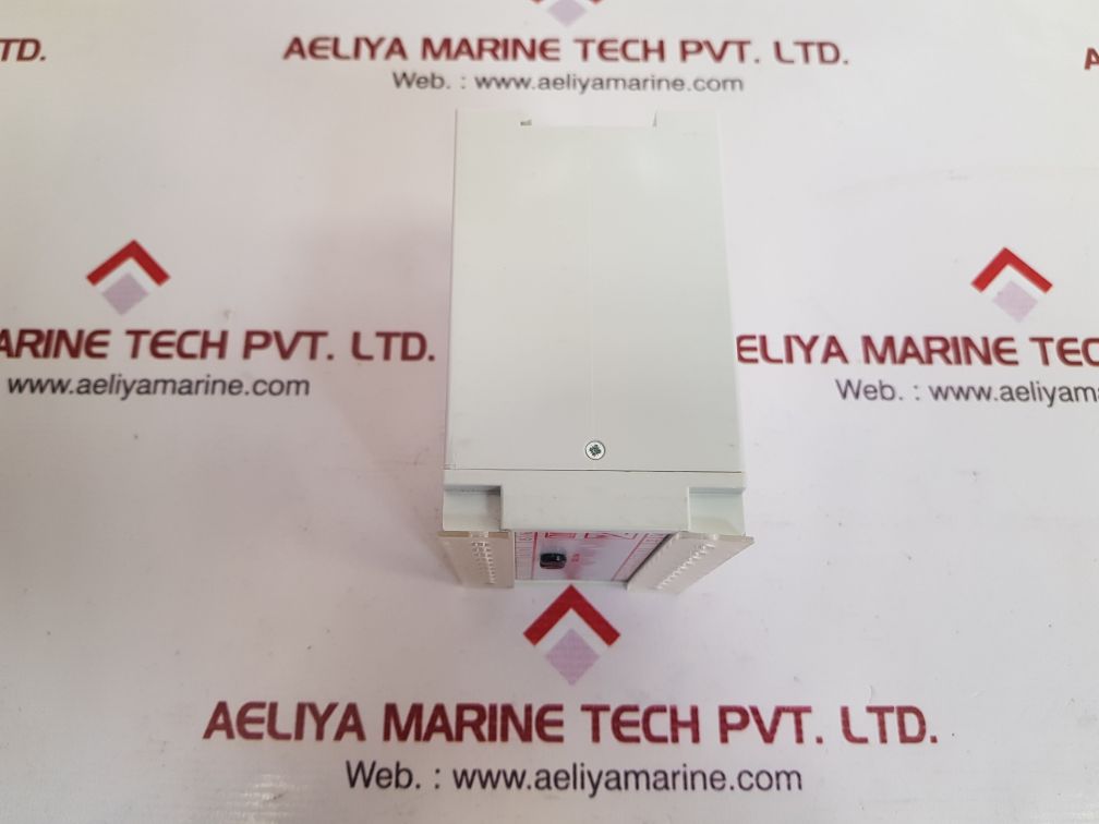 Multitek M100WA40C 3-Phase Watt Transducer – Aeliya Marine