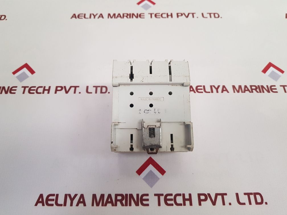 Hager Cd 484B Earth Fault Indicator – Aeliya Marine