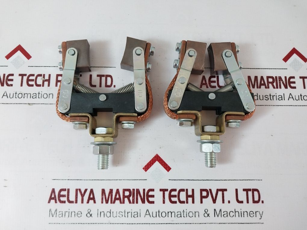 Huisman 2031779 Brush Holder Complete – Aeliya Marine