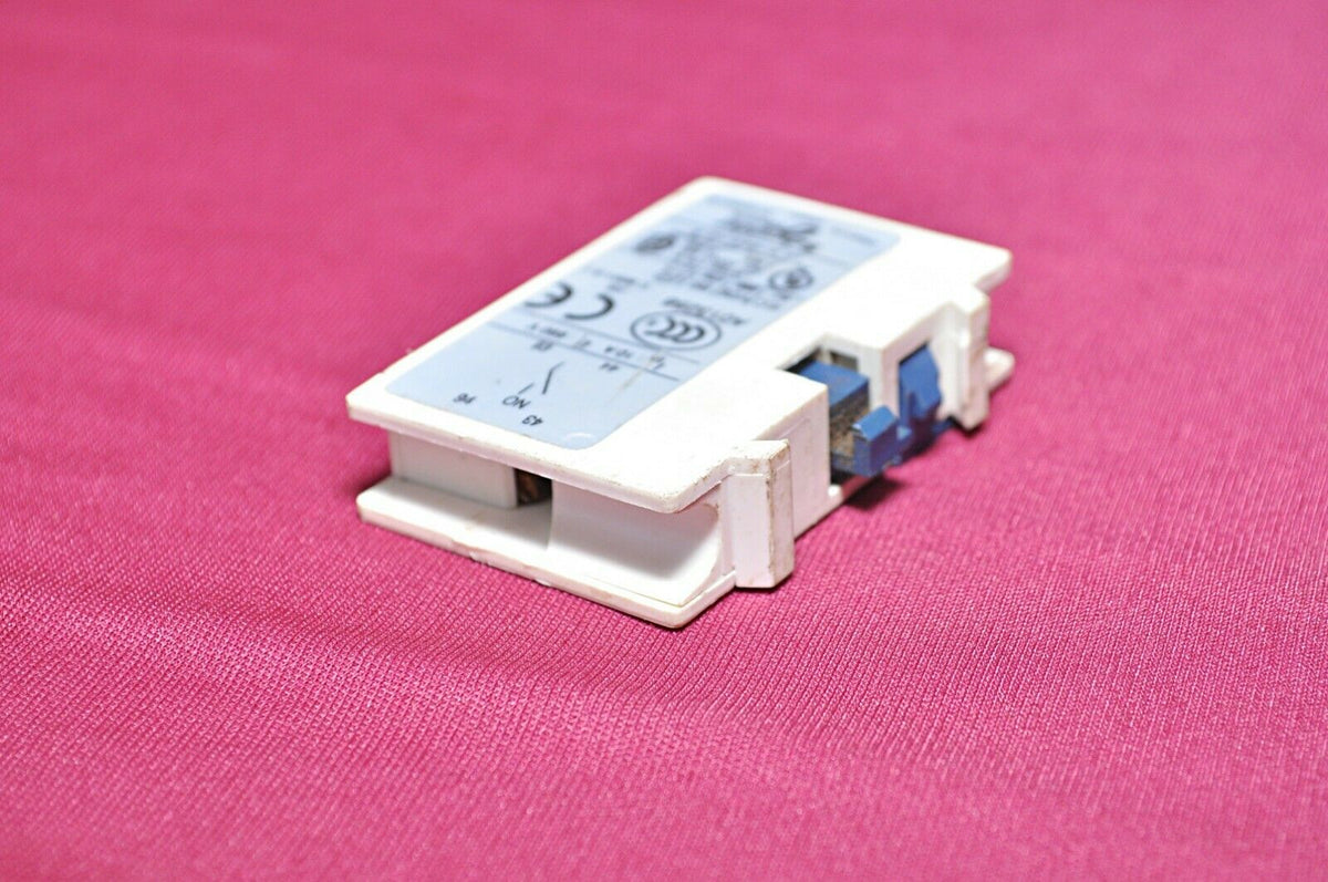 Telemecanique Ladn10 Contactor 690V 10A – Aeliya Marine