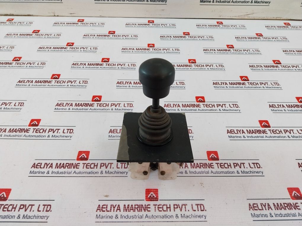 4930 Non-follow-up Joystick Controller – Aeliya Marine
