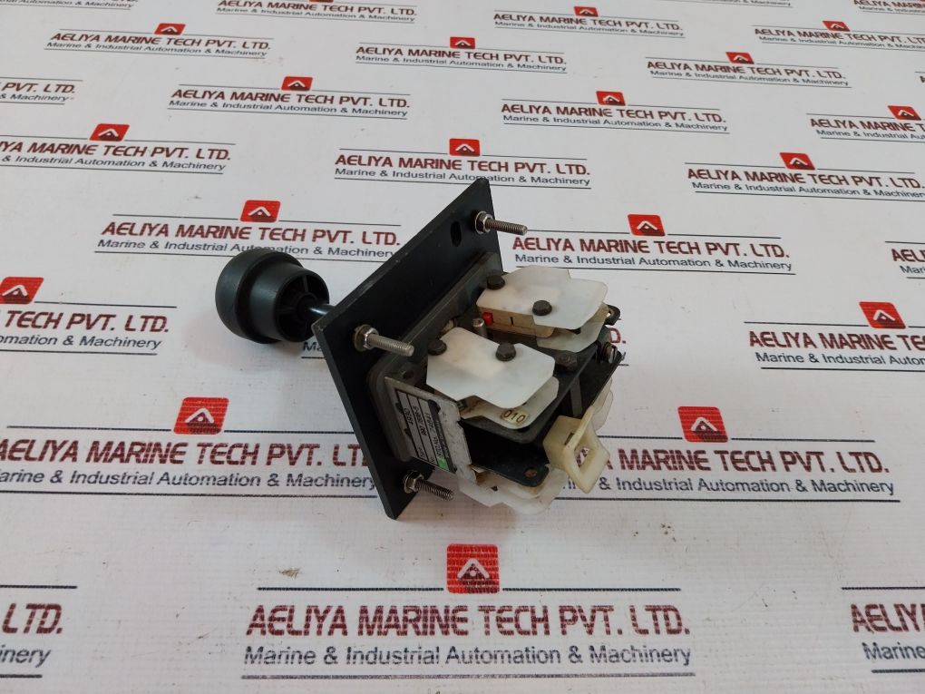4930 Non-follow-up Joystick Controller – Aeliya Marine