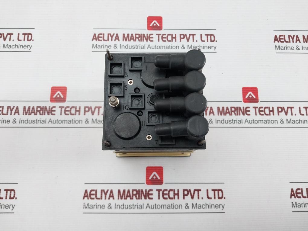 Crompton 855 954 Synchroscope Meter 3-phase 250V – Aeliya Marine