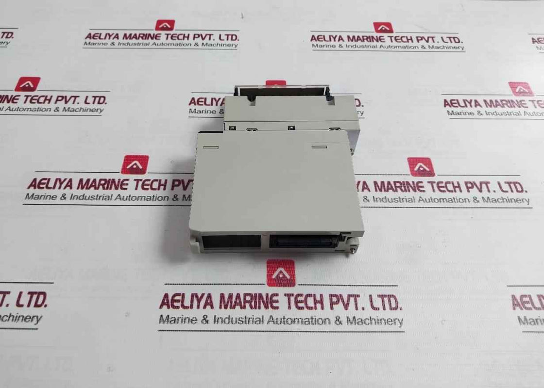 Omron Cs1W-id211 Plc I/O Module C200H-bc –V 250Vac 24Vdc 7Ma 50W 2A/P ...