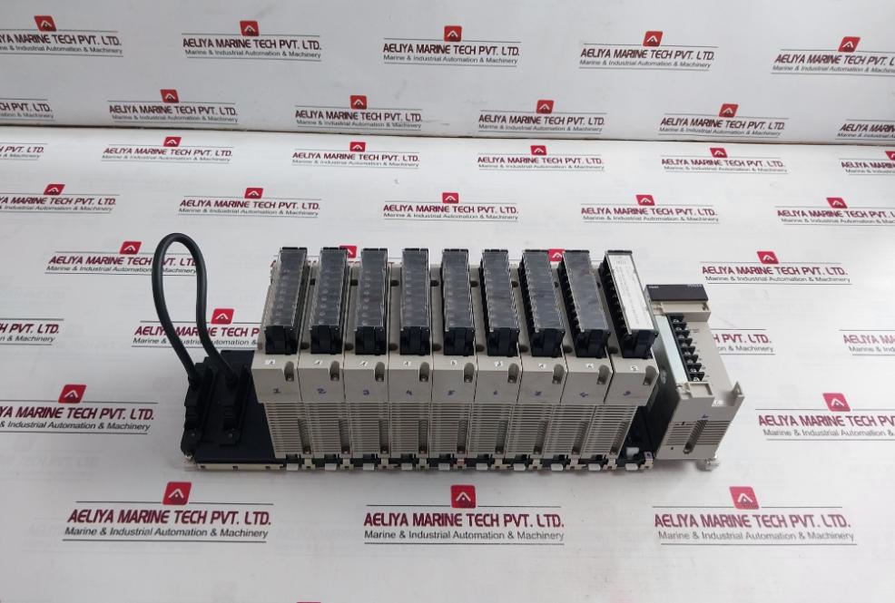 Omron Cs1W-oc211 Plc I/O Module C200H-bc -v 24Vdc 50W 250V Ac Id211 C2 ...