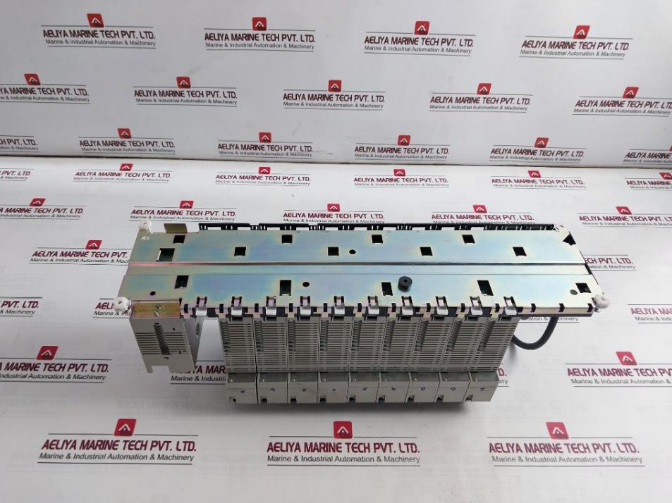 Omron Cs1W-oc211 Plc I/O Module C200H-bc -v 24Vdc 50W 250V Ac Id211 C2 ...