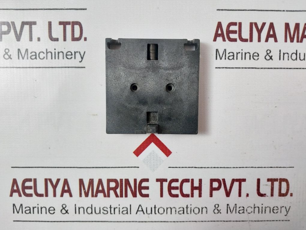 Abb Auxiliary Contact Block Nema A600 P600 600 V Ac – Aeliya Marine