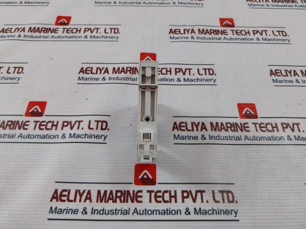 Abb Cr-p024Dc2 Pluggable Interface Relay With Socket – Aeliya Marine ...