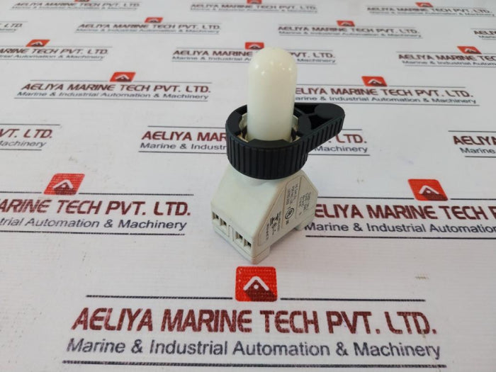 Allen-bradley 800G Auxiliary Module Aux Light – Aeliya Marine