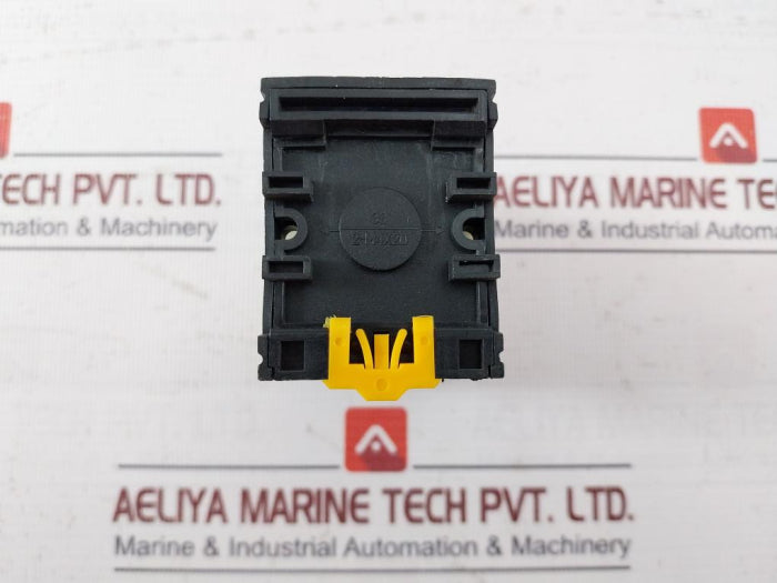 Autonics At8N Multi-function Analog Timer W/ Base 0-5 Sec 250Vac 100-2 ...