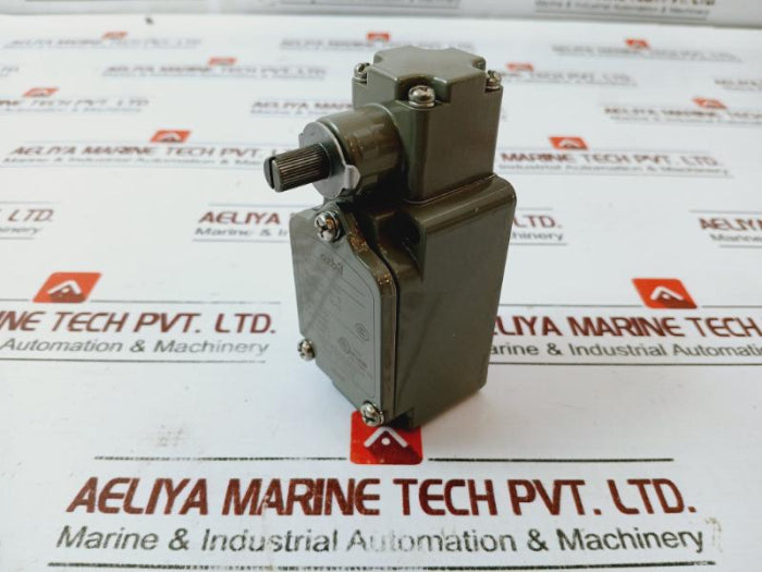 Azbil 1Ls2-jm Stop Limit Switch Set 3A-30Vdc – Aeliya Marine
