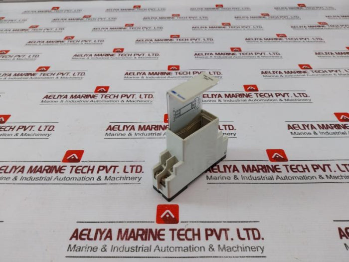 Baumer 23010001C Flex Temp 2301 Temperature Converter Pt100 – Aeliya Marine