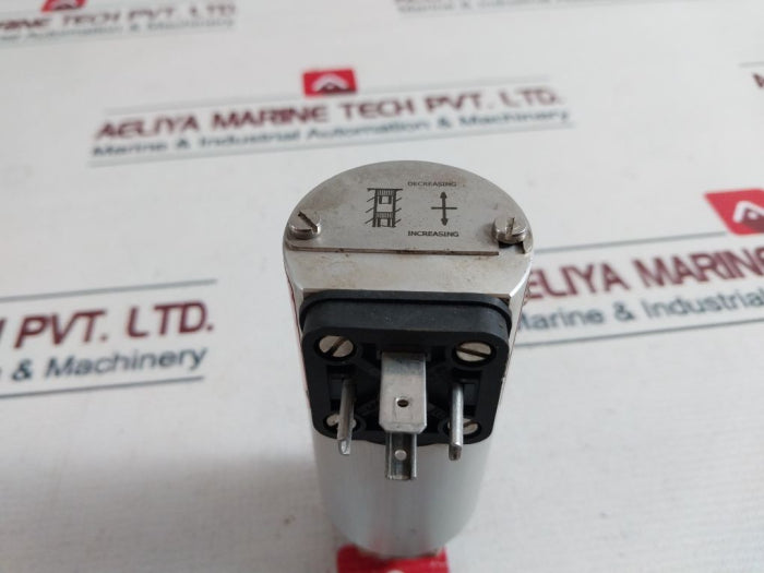 Beta B2-p504H-bxb-p2-bg-x1 Pressure & Temperature Switch 28Vdc/1A ...