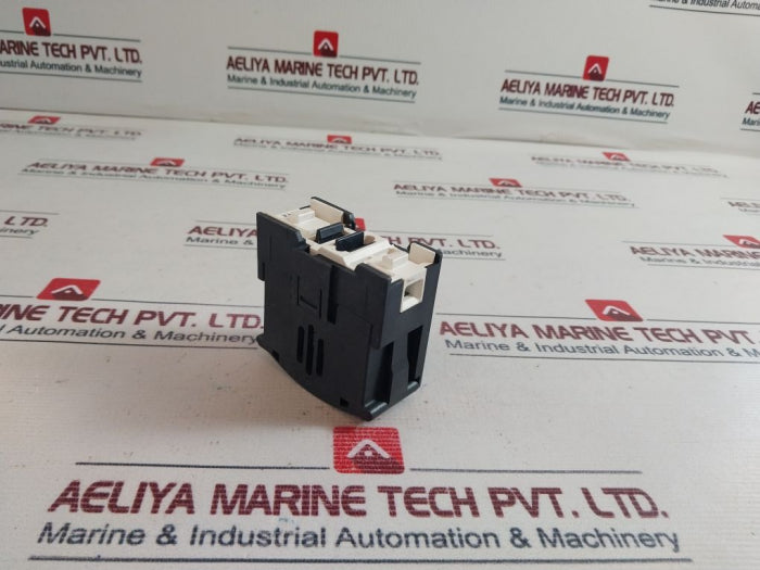 Bussmann Jt60060 Finger-safe Fuse Holder 35-60A – Aeliya Marine