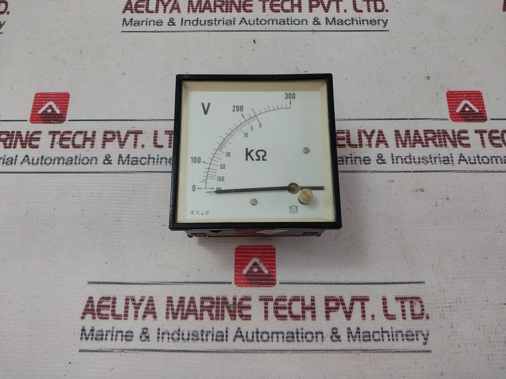 Celsa 0-300V Voltmeter – Aeliya Marine