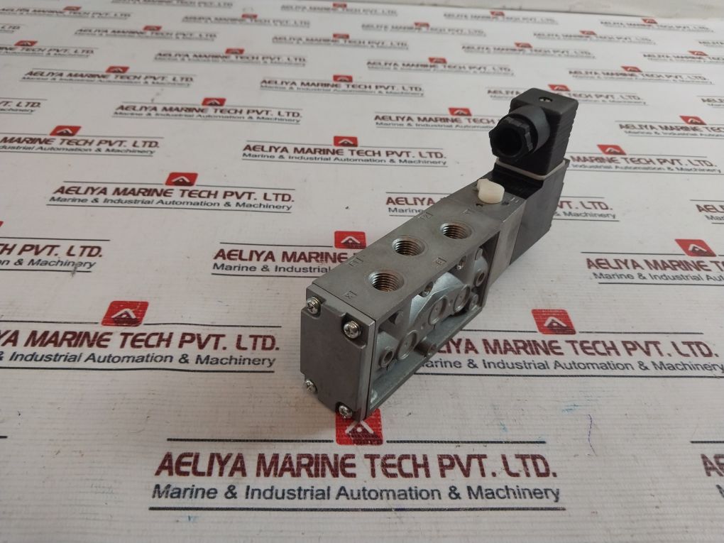 Ckd 4F310 Pneumatic Directional Control Valve 100V 50/60Hz – Aeliya Marine