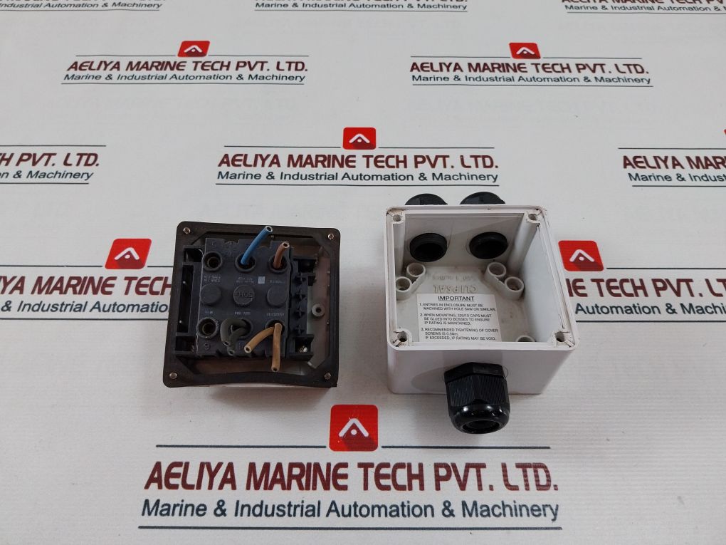 Clipsal 56K1Sw310Ms Lockable On/Off Isolator 10Amp – Aeliya Marine