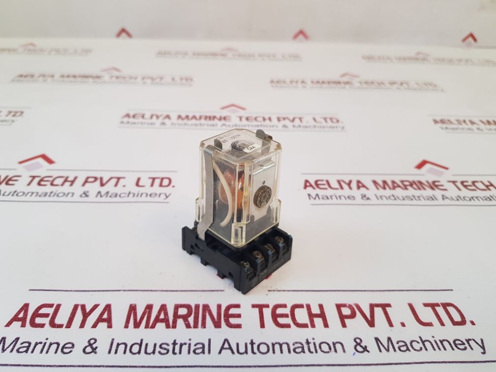 Cr-100V Relay With Base 250V 7.5A – Aeliya Marine
