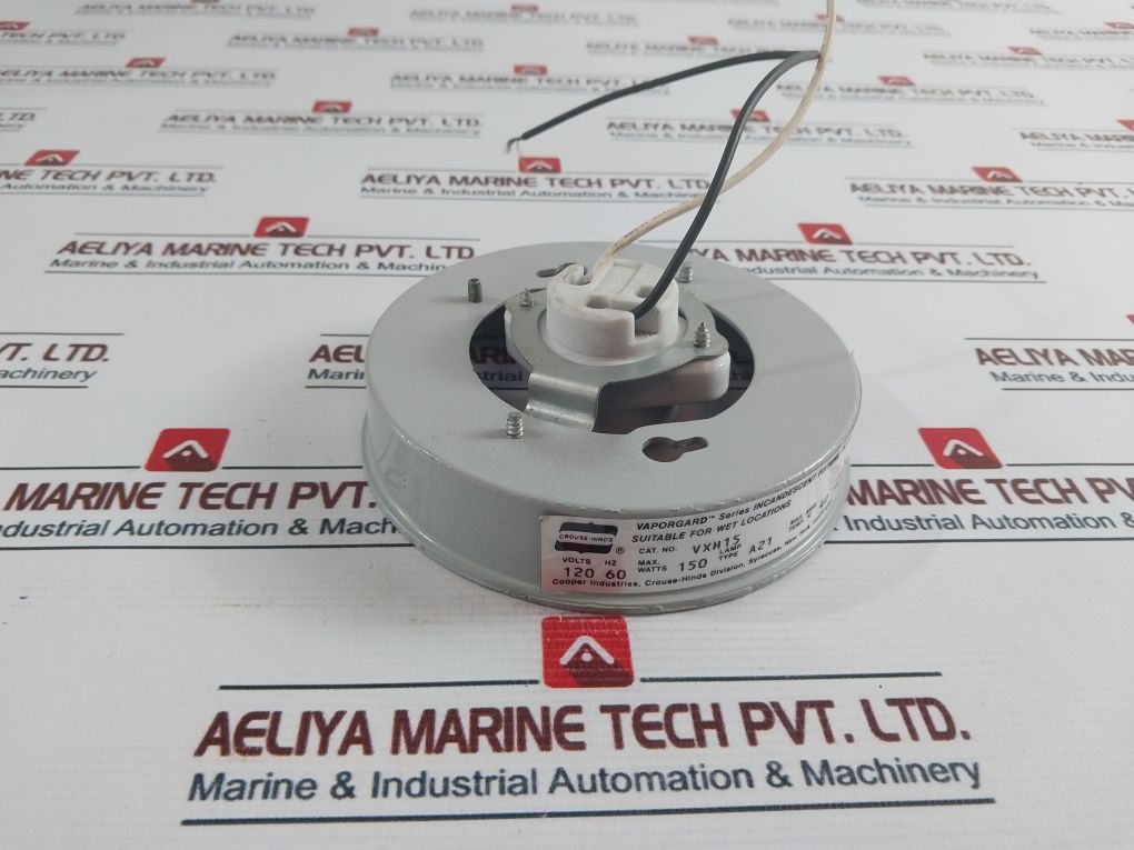 Crouse-hinds Vxh15 Lighting Fixture Enclosed 250V 660W – Aeliya Marine