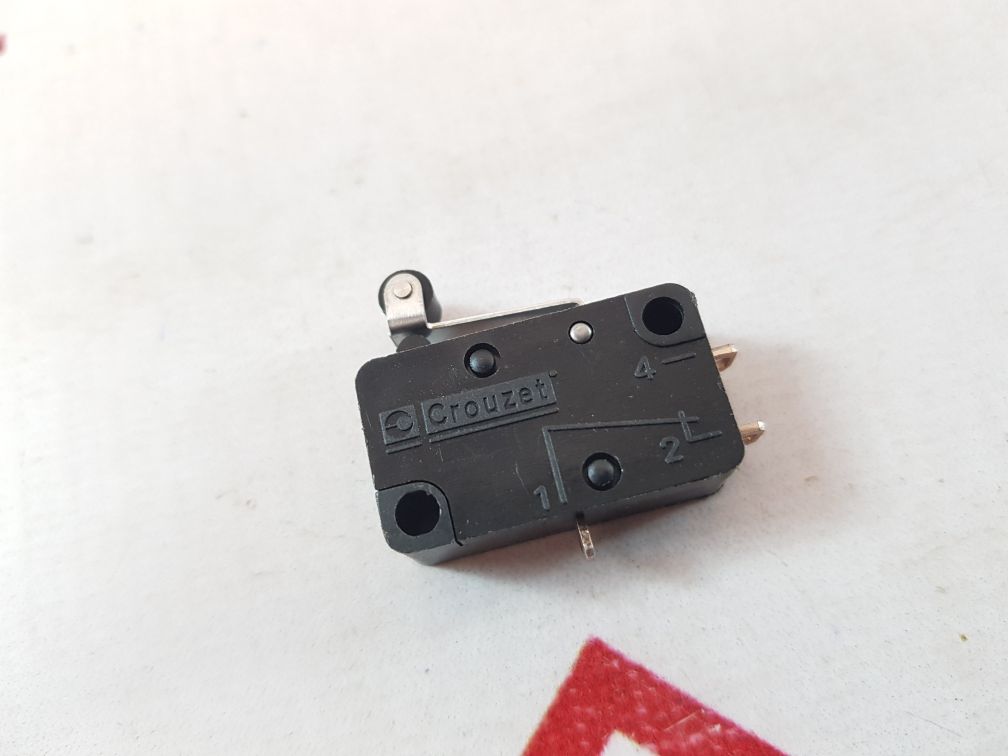 Crouzet 83 160 0 Micro-switch 16(4)A 250V~ – Aeliya Marine