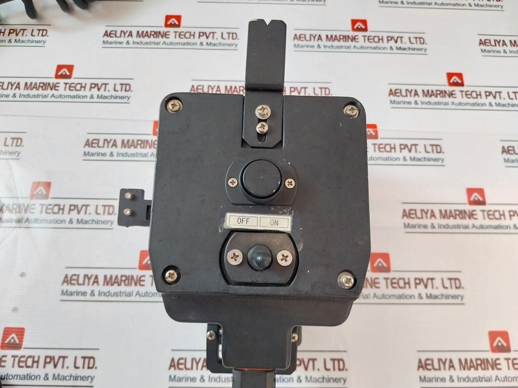 Daeyang Electric Cxd8 Daylight Signal Light 4530 24V 60W – Aeliya Marine