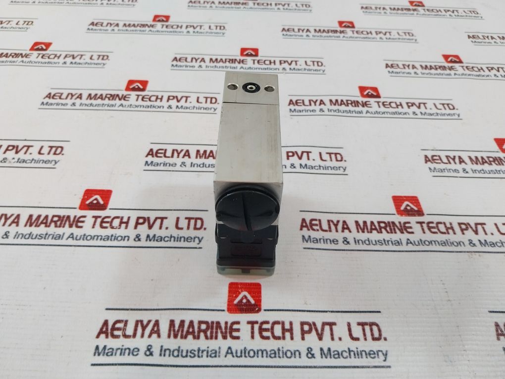 Danfoss 2431-1Db04 Pressure Control Switch En 60947-5 – Aeliya Marine