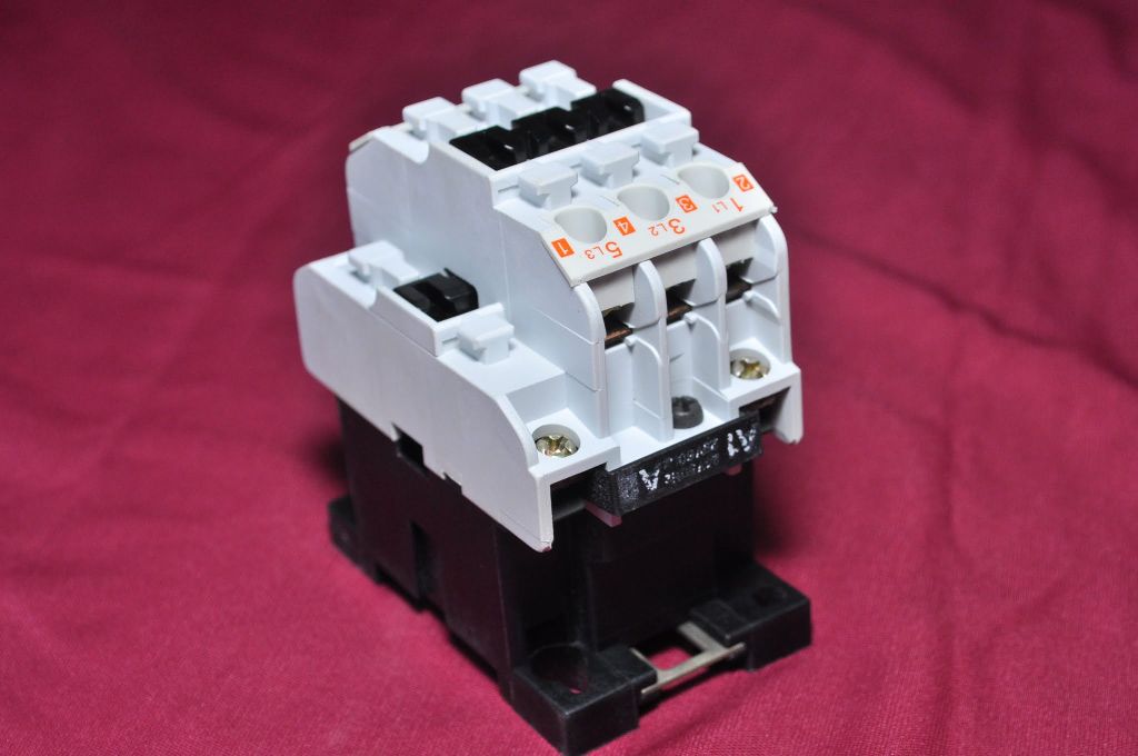 Danfoss Ci 9 Contactor New One – Aeliya Marine