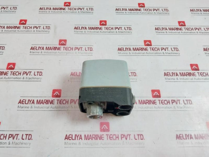 Danfoss Cs En60947-4-5 Pressure Switch 031E0215 Ip55 12A 400V 9A 600V ...