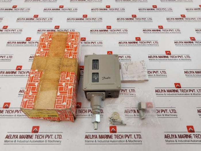 Danfoss Rt1A Pressure Control Switch Pb 22 Bar/Mwp 319 Psig Ip66, En 6 ...