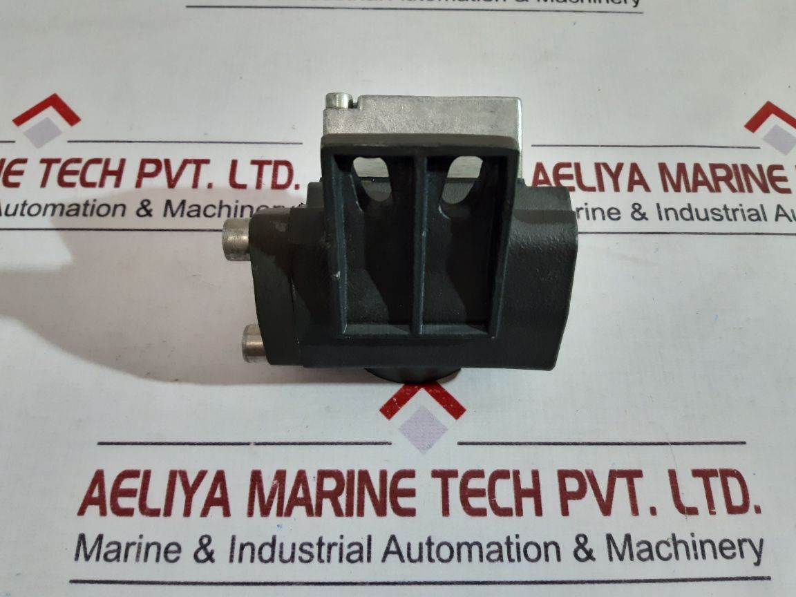 Delta P 2 Bar Differential Pressure Switch – Aeliya Marine